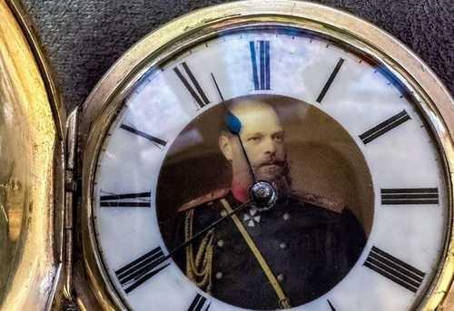 Старинные серебряные часы с портретом императора