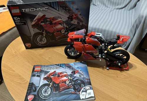 Lego Technic 42106 и 42107