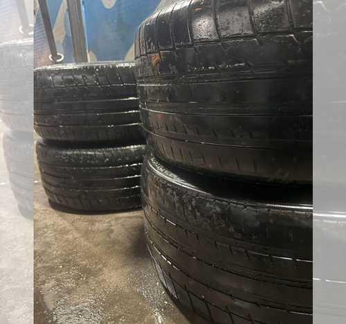 Nokian Tyres Hakka Black 2 245/40 R20 и 275/35 R20