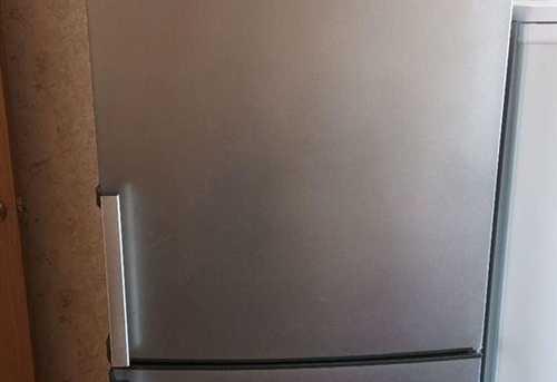 Холодильник Атлант б/у двухкамерный ноуфрост