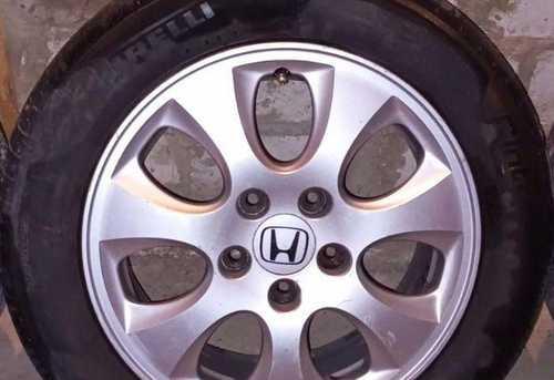 Литые диски r16 5x114.3 Honda Accord с резиной