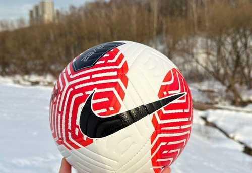 Футбольный мяч Nike Flight 5