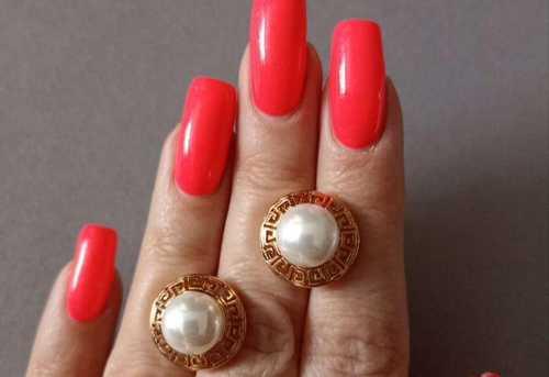 Серьги в стиле Versace
