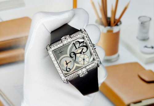 Часы Harry Winston Avenue