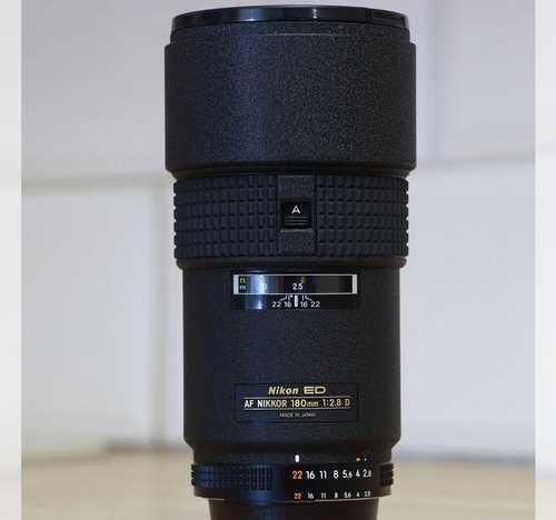 Nikon 180mm f/2.8D ED-IF AF Nikkor