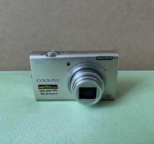 Nikon Coolpix S6200