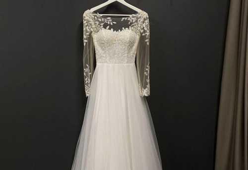 Свадебное платье 42 44 пышное новое