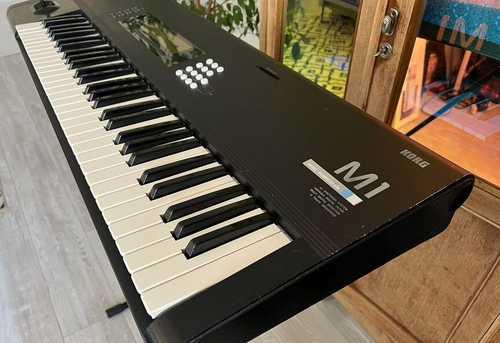 Синтезатор Korg M1