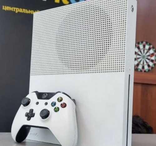 Белоснежная xbox ONE S 1000gb