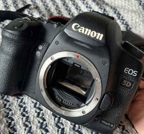 Фотоаппарат canon 5D mark ii