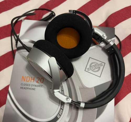 Наушники Neumann NDH20 студийные