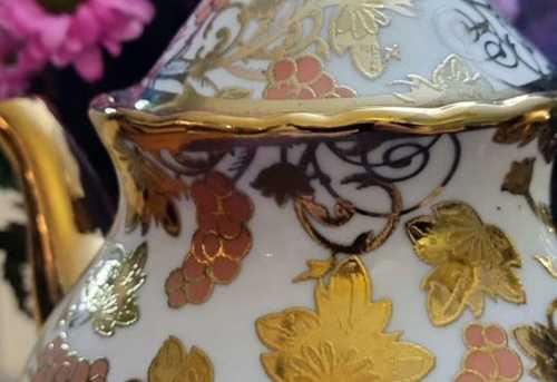 Чайник заварочный с золотыми узорами