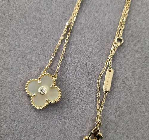 Подвеска Van Cleef