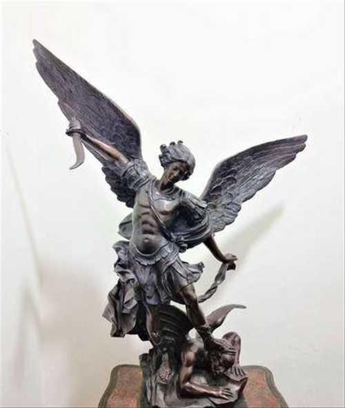 Антикварная бронзовая скульптура Архангел-Михаил
