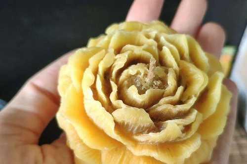 Свеча восковая ручной работы - цветок пион роза
