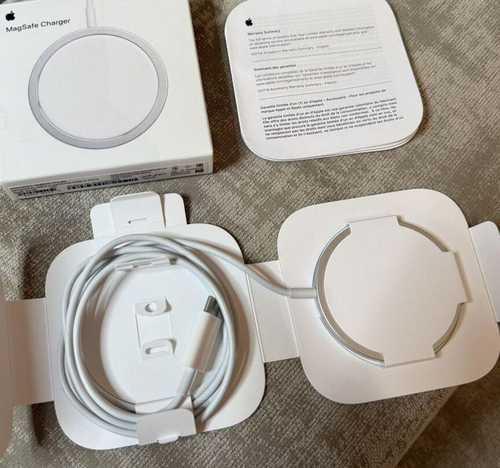 Зарядное устройство Apple MagSafe Charger