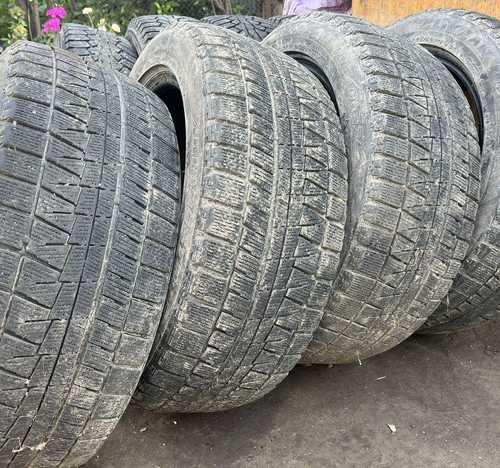 Bridgestone Blizzak Nordic 225/50 R17