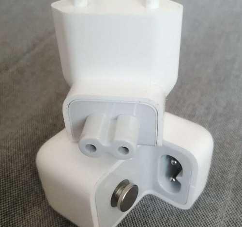 Apple 10W USB power adapter