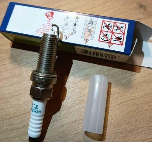 Свечи зажигания иридиевые Denso ixeh22TT