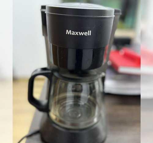 Кофеварка капельного типа Maxwell MW-1650 BK