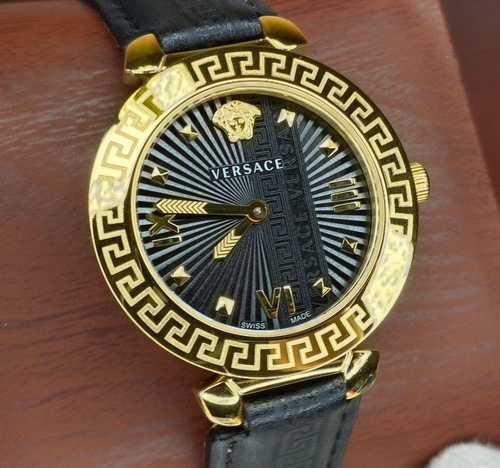 Часы женские Versace