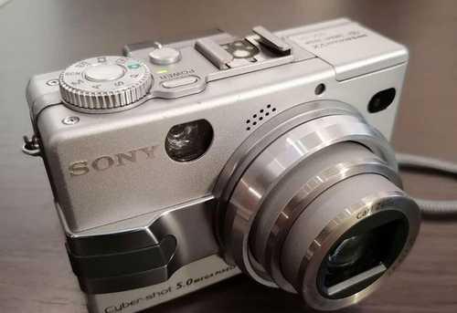 Компактный фотоаппарат Sony DSC-V1