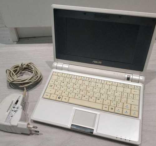 Нетбук Asus EEE PC 4g (701)