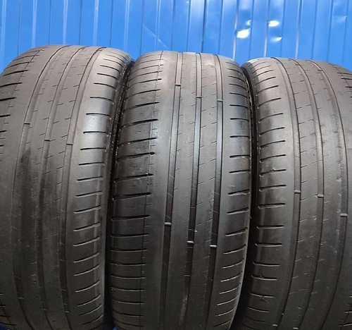 Michelin Pilot Sport 3 235/45 R18