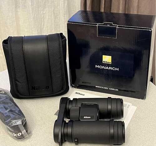 Бинокль nikon monarch M7 10X30