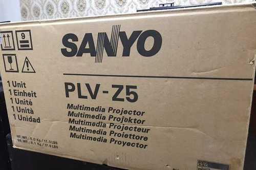 Sanyo PLV-Z5 made in: japan