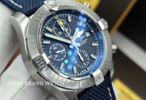 Часы Breitling Avenger Chronograph 43 Blue steel
