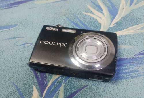 Фотоаппарат Nikon Coolpix S220
