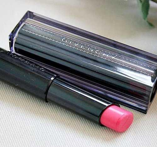 Givenchy linterdit rouge vinil