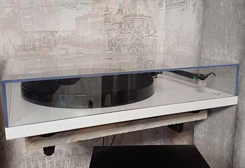 Проигрыватель винила Rega Planar 1White