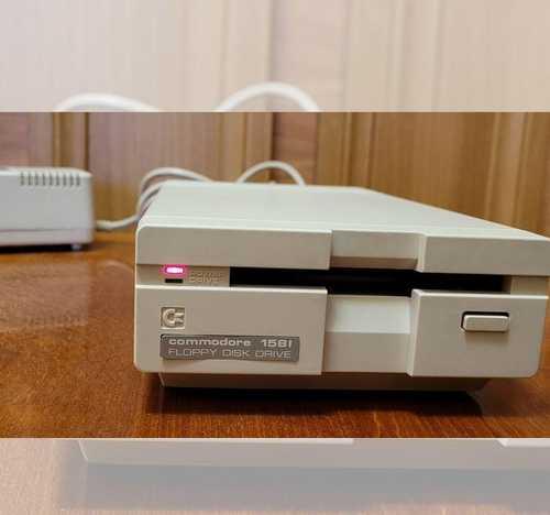 Commodore 1581 Driveретро