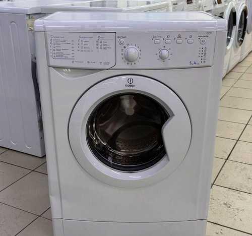 Стиральная машина Indesit iwsb5085