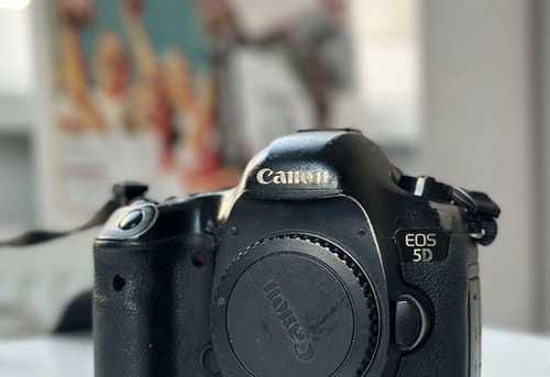 Зеркальный фотоаппарат Canon 5D mark iii