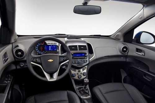 Ремонт торпедо Chevrolet Aveo t300