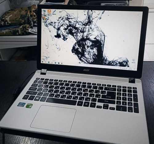 Ноутбук Acer 15.6/Gf720/i3/6Gb/SSD