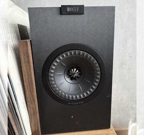 KEF Q150 satin black полочная акустика