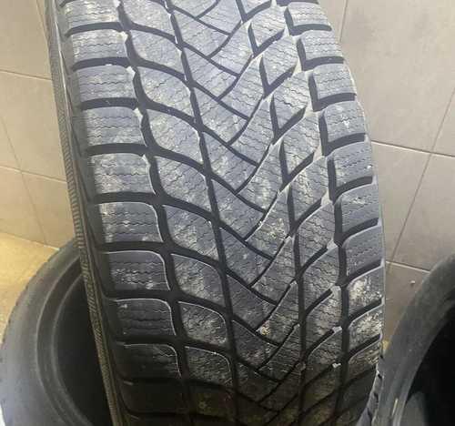 Landsail Winter Lander 235/45 R18