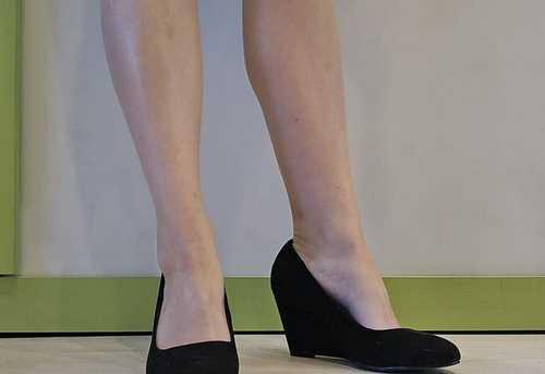 Туфли чёрные замшевые T.Taccardi 36