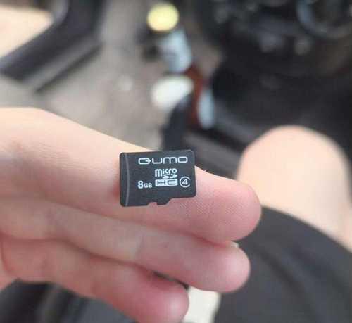 Карта флэш-памяти MicroSD 8 Гб Qumo