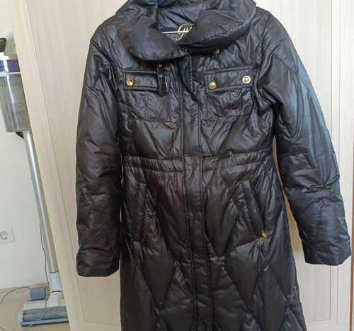 Пуховик женский Guess 44 разм
