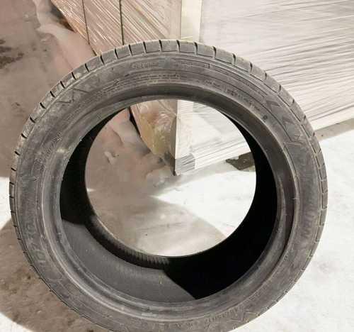 Duraturn Mozzo Sport 245/45 R17 99W