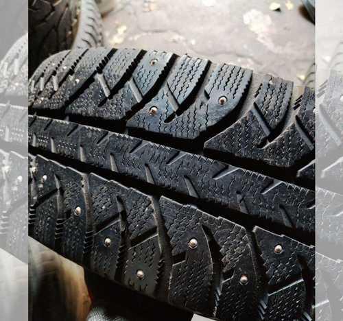 Bridgestone Ice Cruiser 7000 215/65 R16