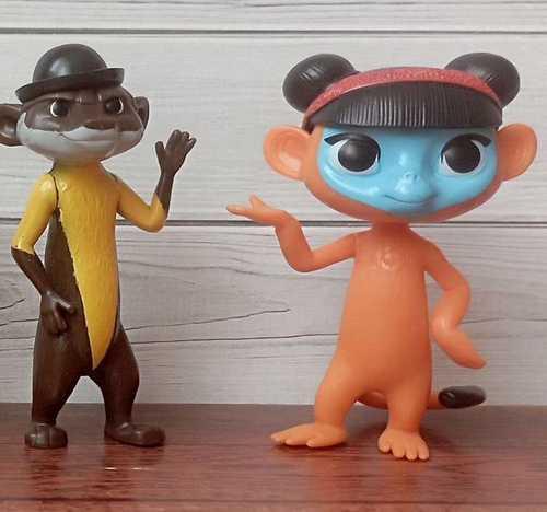 Фигурки из Лео и Тиг