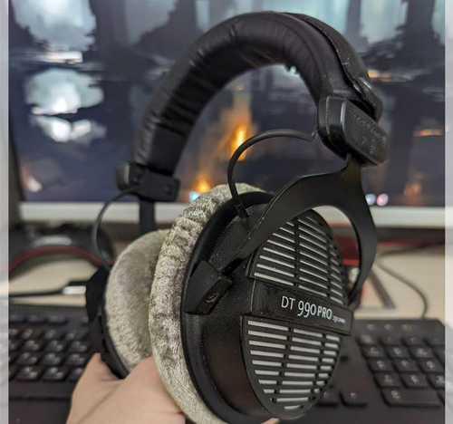 Студийные наушники Beyerdynamic DT 990 Pro 250 Ohm