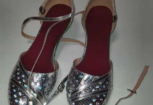 Серебряные детские туфли для танцев 37 р-р
