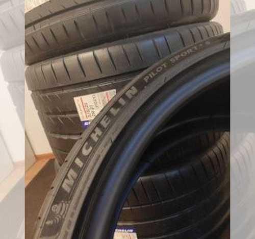 Michelin Pilot Sport 4 S 275/35 R19 100Y